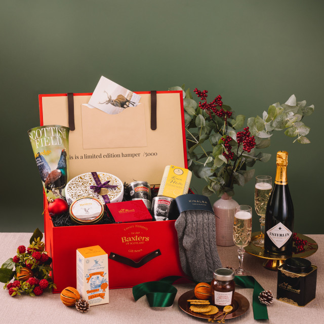 Luxury Christmas Hampers 2026: Best Festive Picks · The Sybarite